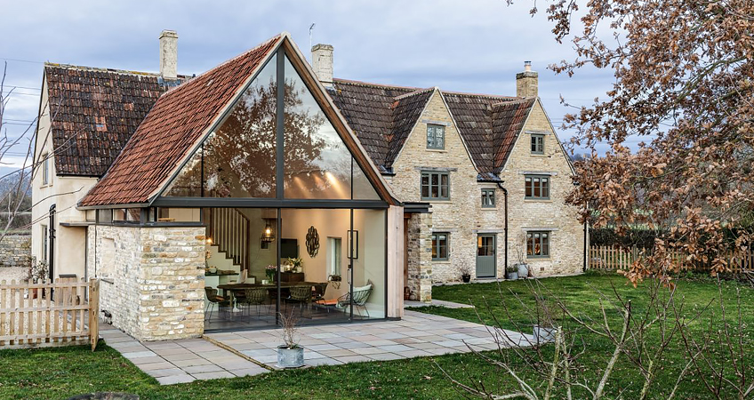 Steel Frame Extensions: Pros & Cons vs Conventional Building